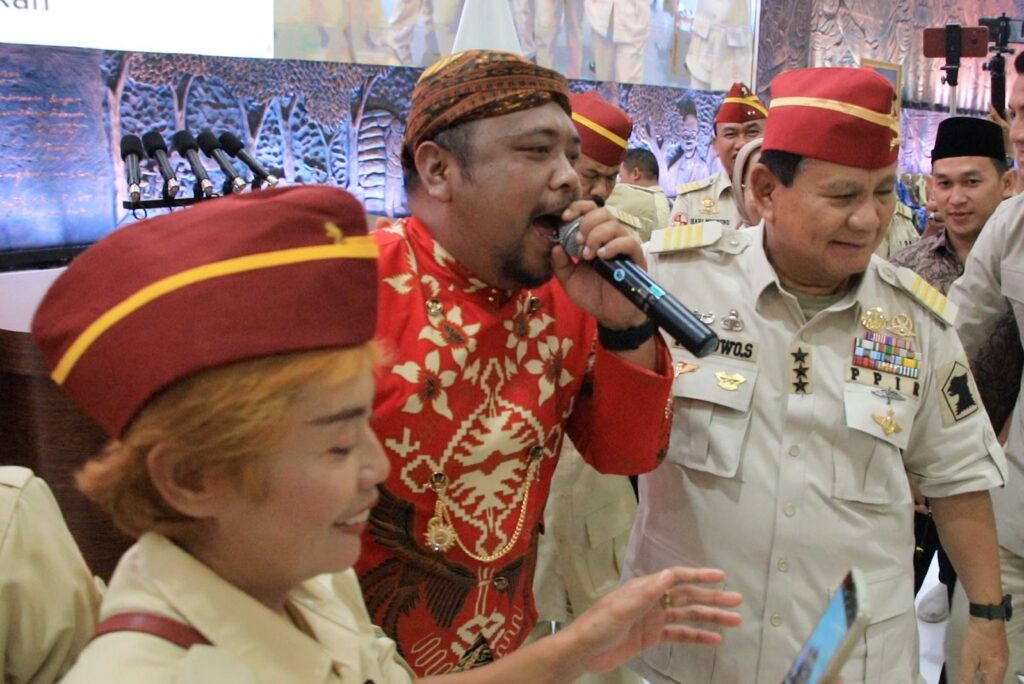 Abah Lala Nyayi ‘Ojo Dibandingke’ untuk Prabowo, Liriknya: Yo Mesti ...