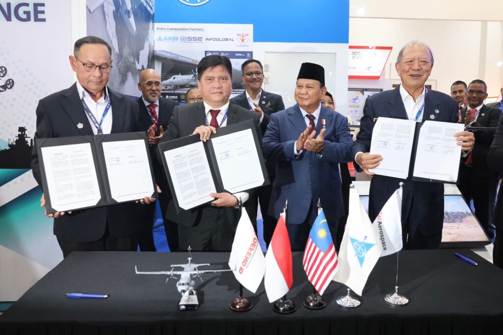 Menhan Prabowo Saksikan Penandatanganan MoU Kerja Sama Industri ...
