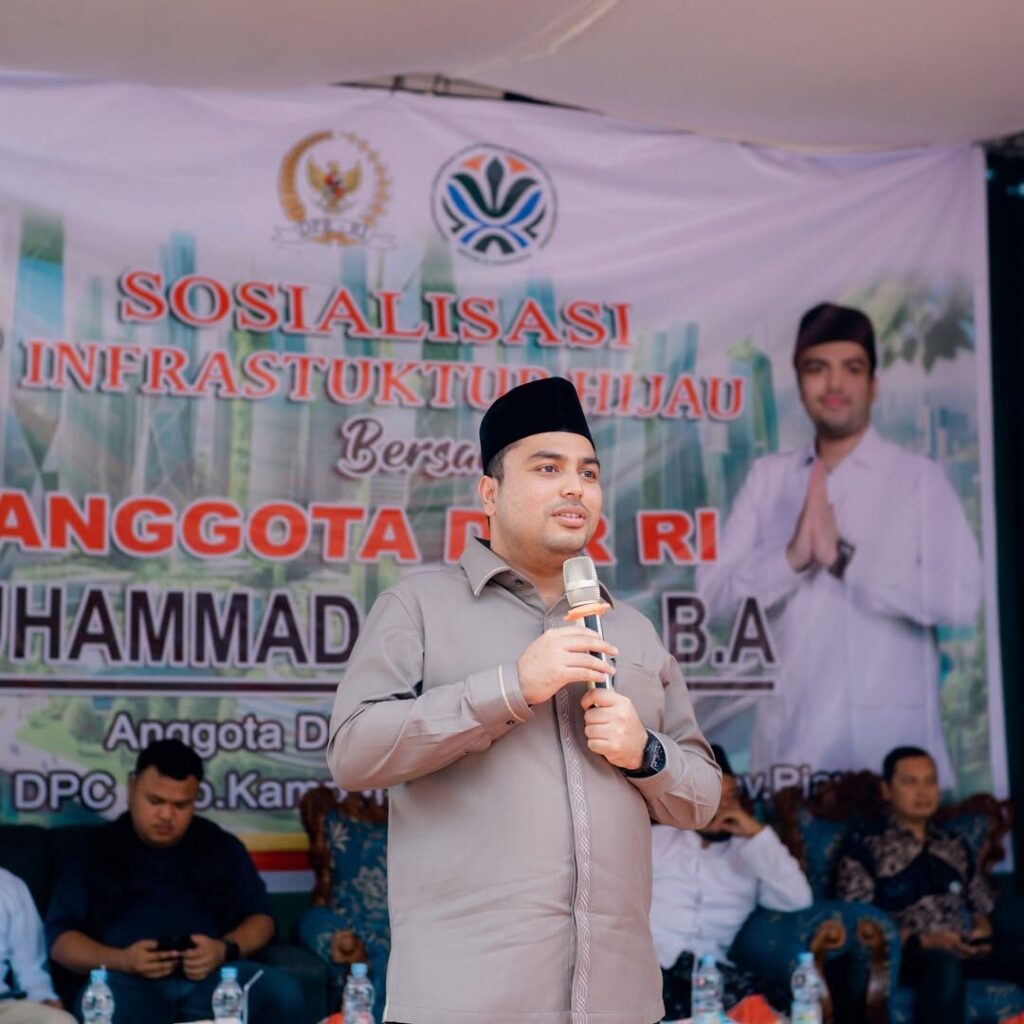 Muhammad Rohid Salurkan Bantuan Perumahan Layak Huni di Riau - FRAKSI ...