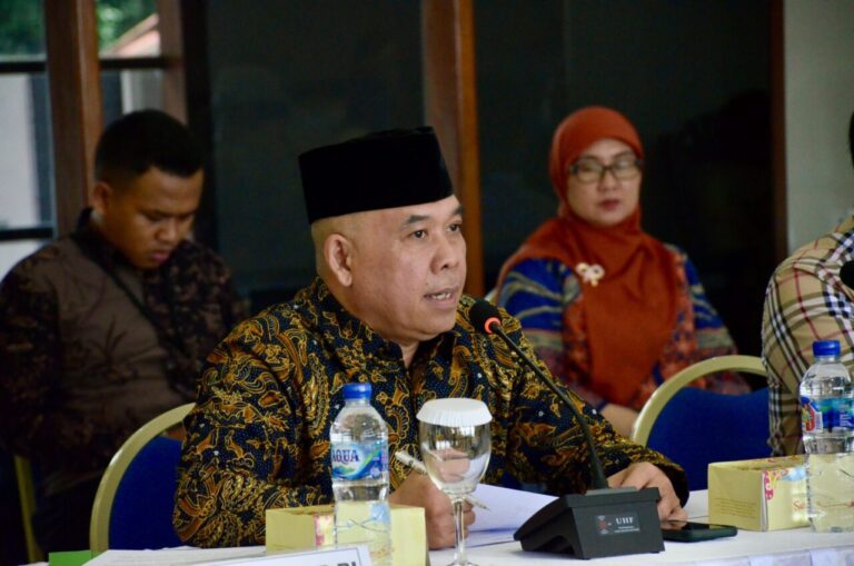 Kunjungi Kantor Pertanahan Bekasi, Heri Gunawan Tegaskan Kepastian ...